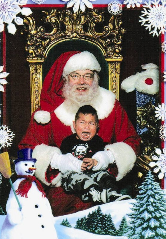 Pictures of Children Frightened By Santa Claus | Amusing Planet